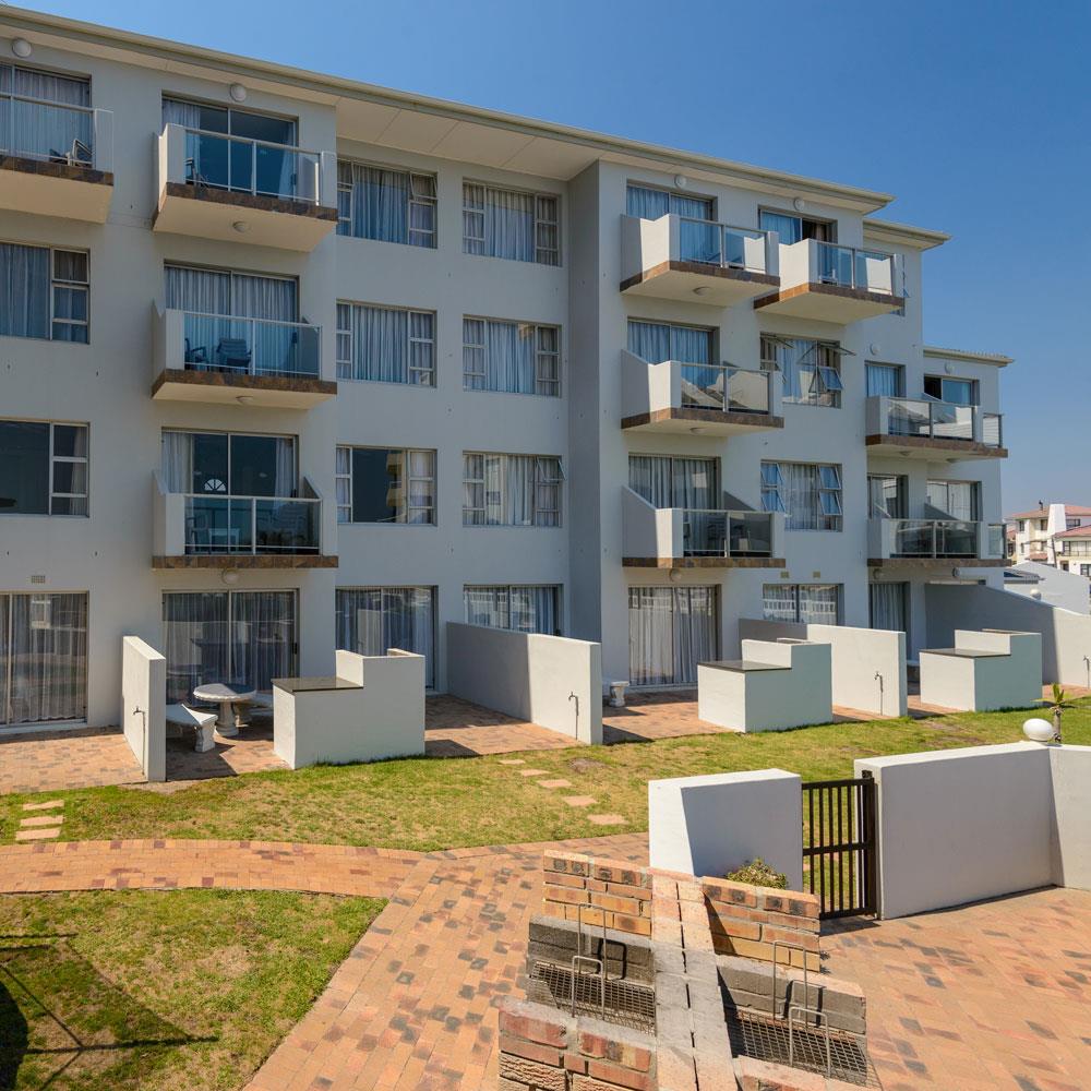 Tableview Cabanas (Holiday Club) in Cape Town, WC